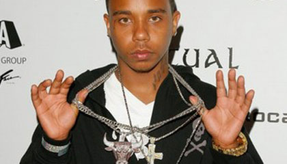 VIDEO: YOUNG BERG GOT LOTS MORE CHAINS